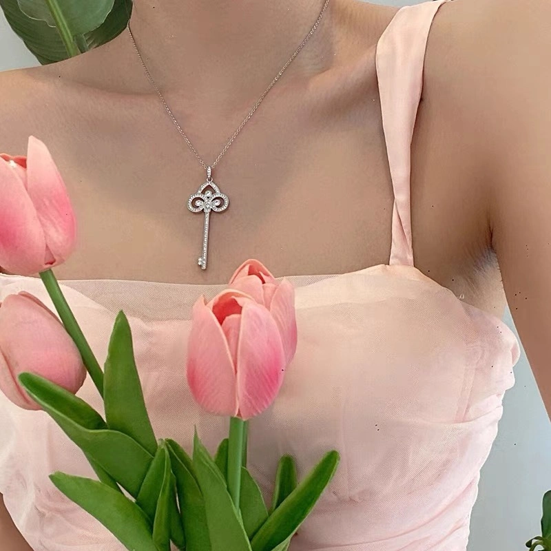 Accurate model Tiffany Necklaces