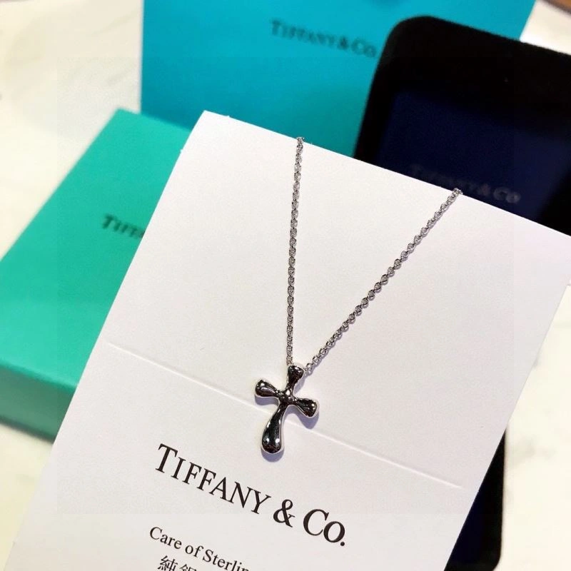 Value-priced Tiffany Necklaces