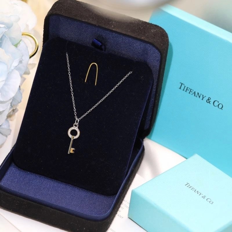 Low-cost Tiffany Necklaces