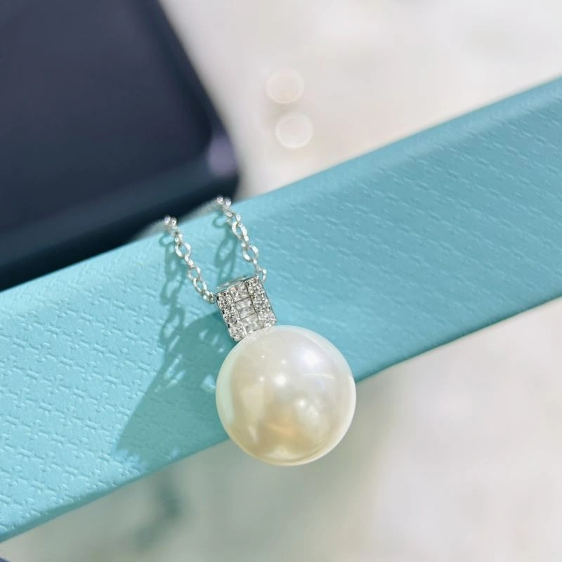Brand-authenticated Tiffany Necklaces