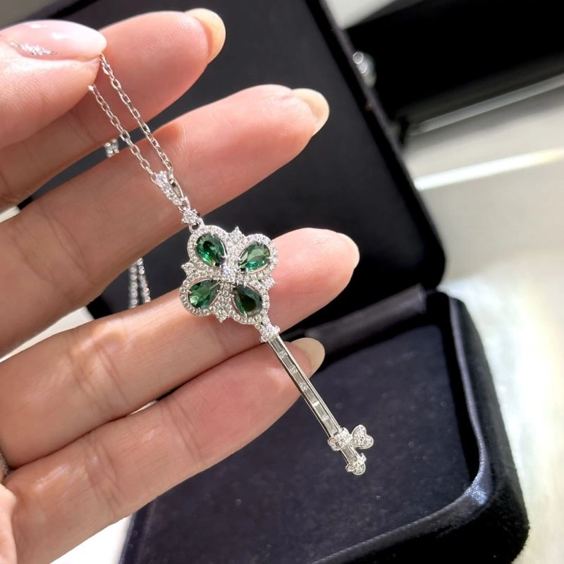 Brand-authenticated Tiffany Necklaces