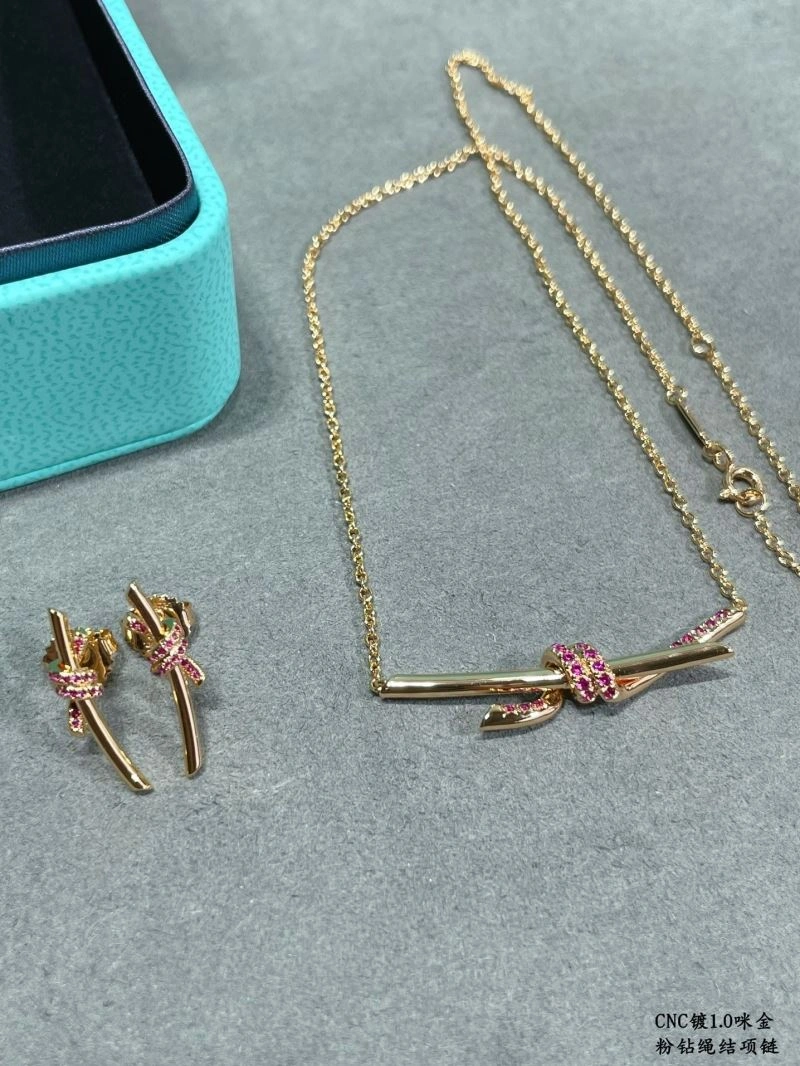 Bargain Tiffany Necklaces