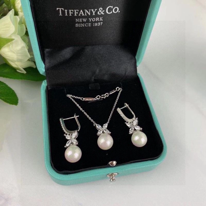 Genuine Tiffany Necklaces