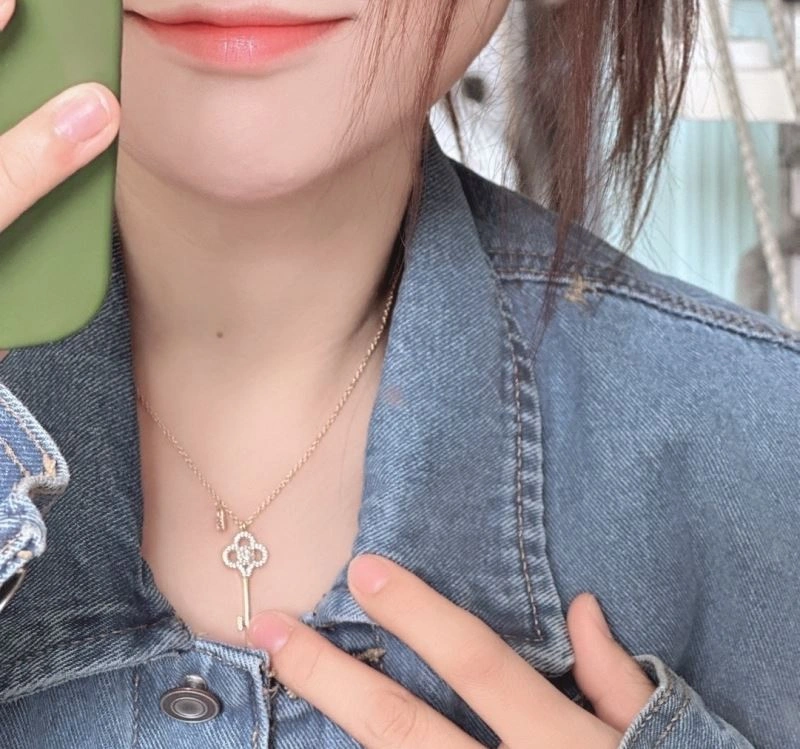 Exact replica Tiffany Necklaces