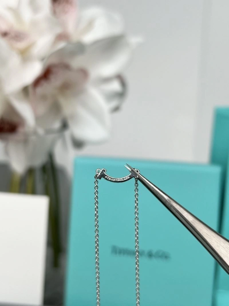 Cut-rate Tiffany Necklaces
