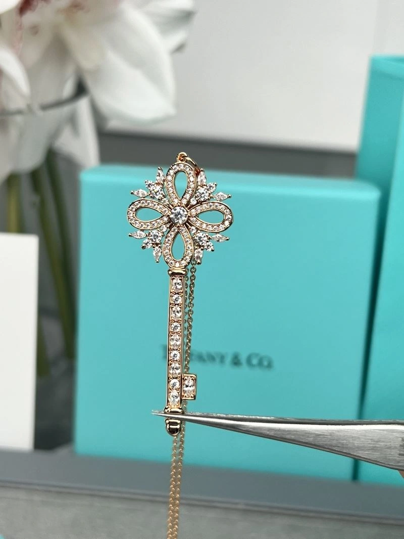 Bargain Tiffany Necklaces