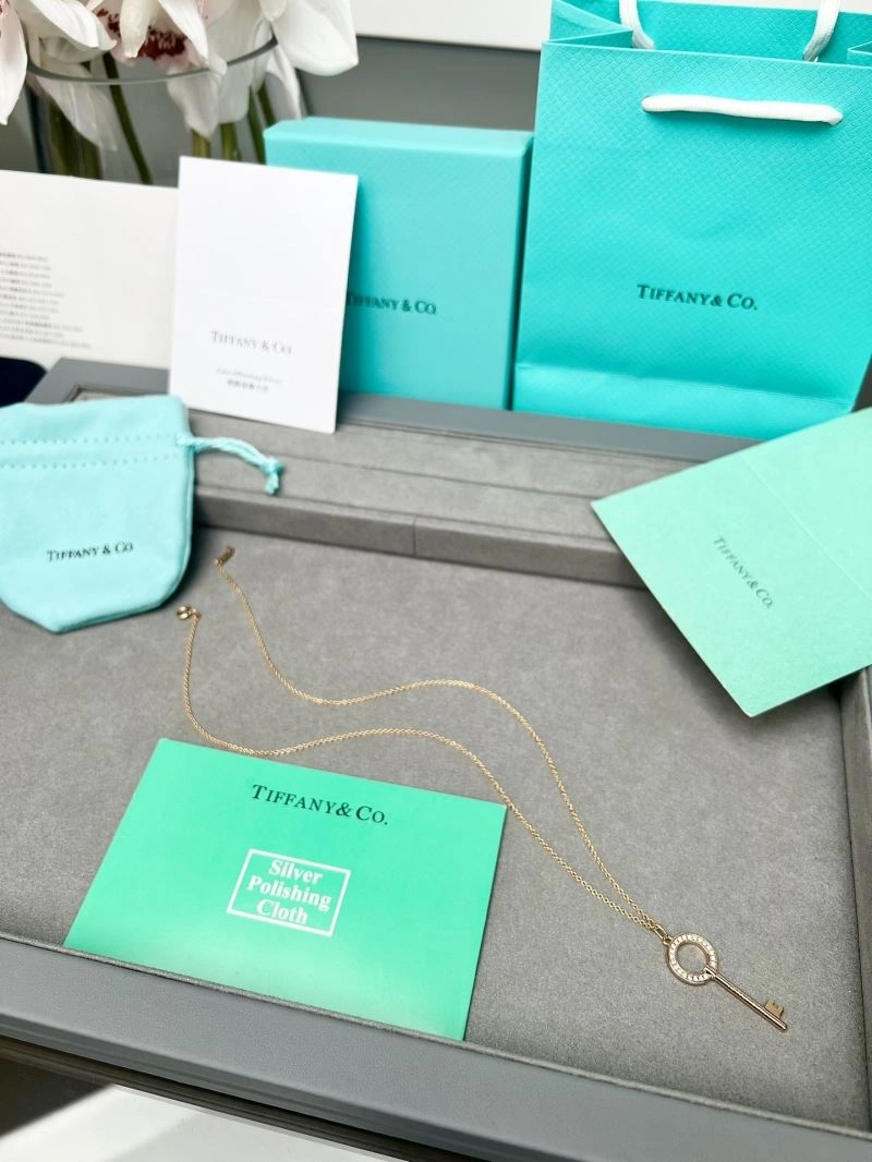 Brand-authenticated Tiffany Necklaces