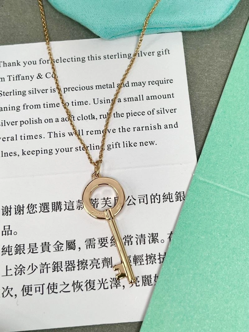 Brand-authenticated Tiffany Necklaces