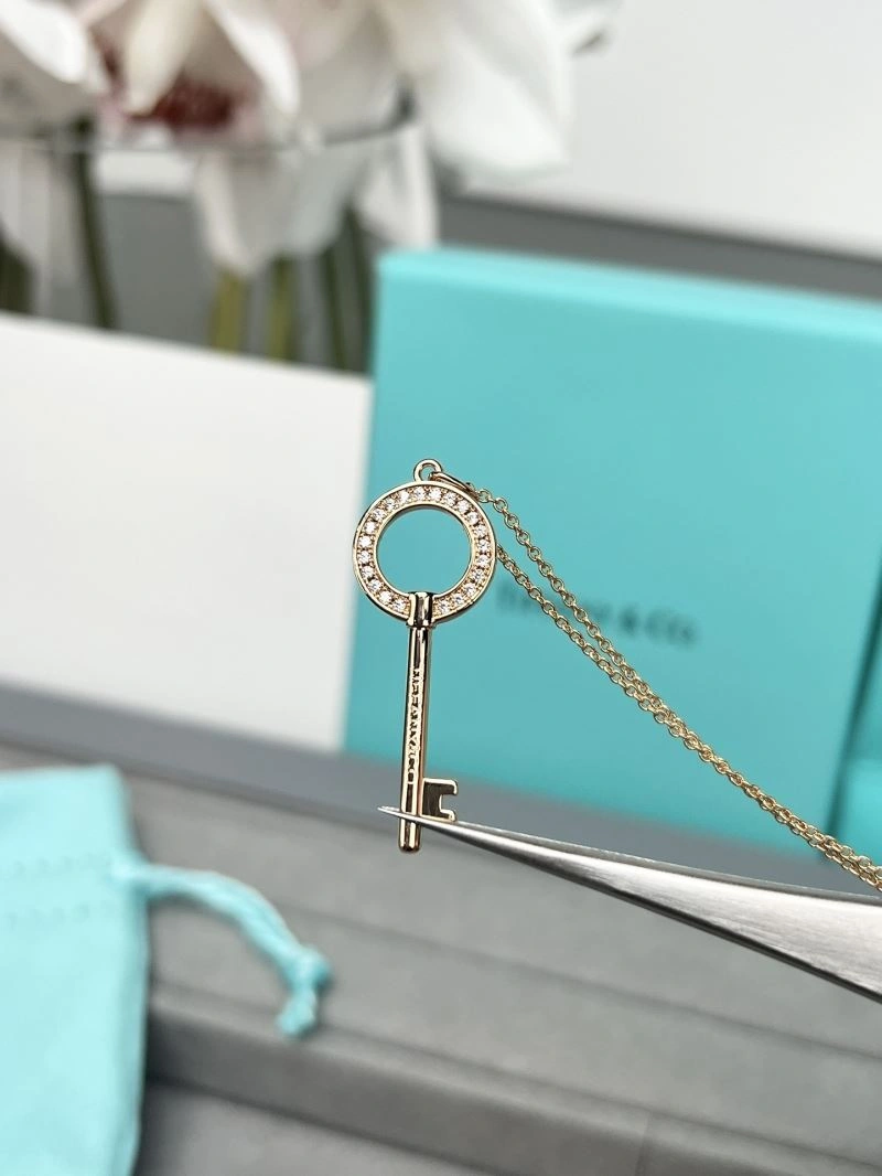 Brand-authenticated Tiffany Necklaces