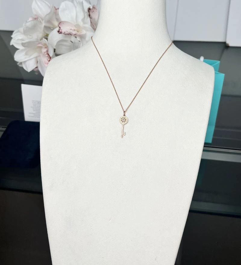 Brand-authenticated Tiffany Necklaces