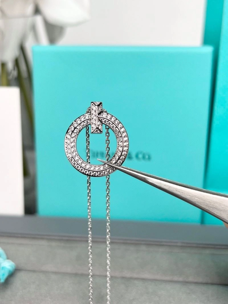 Cut-rate Tiffany Necklaces