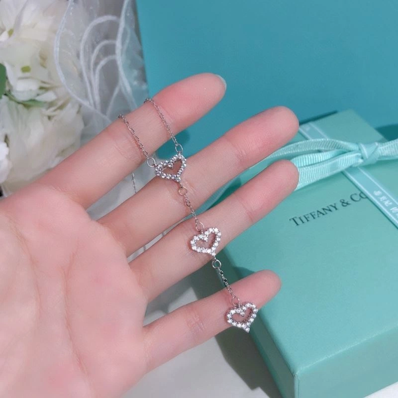 Cut-rate Tiffany Necklaces