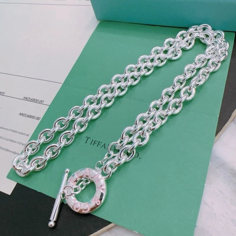 Indistinguishable Tiffany Necklaces