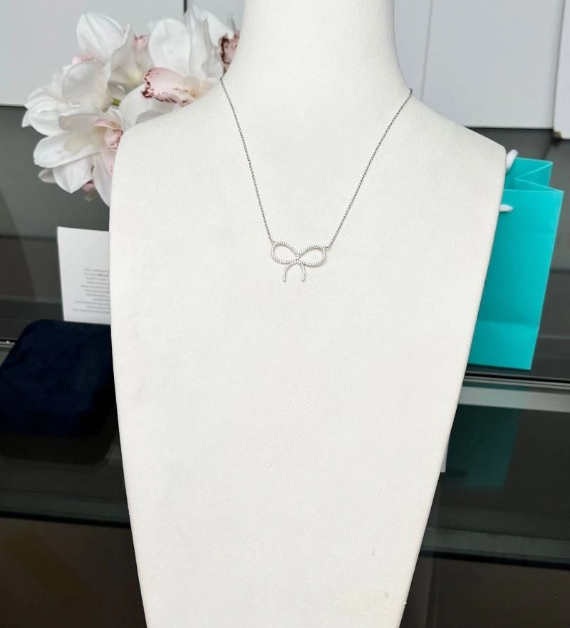 Accurate model Tiffany Necklaces