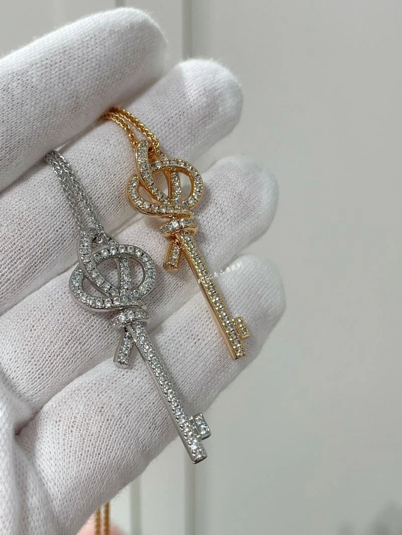 Original Tiffany Necklaces