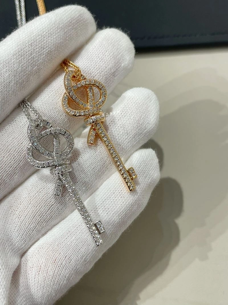 Original Tiffany Necklaces
