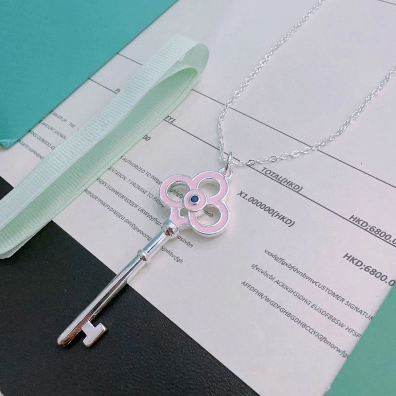 Brand-authenticated Tiffany Necklaces
