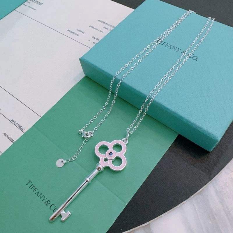 Brand-authenticated Tiffany Necklaces
