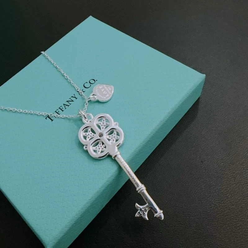 Accurate model Tiffany Necklaces
