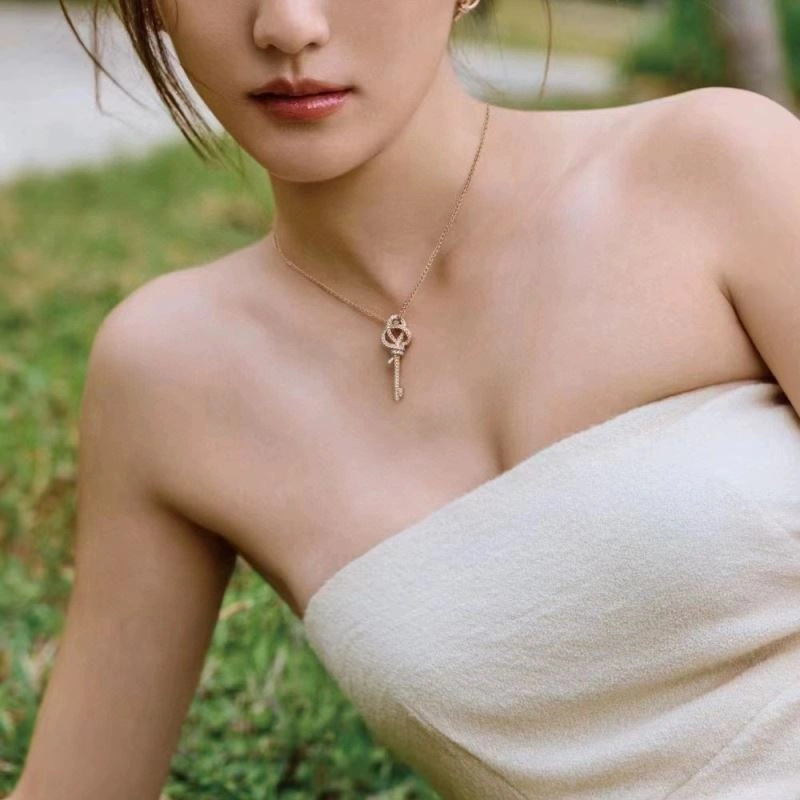 Budget-friendly Tiffany Necklaces