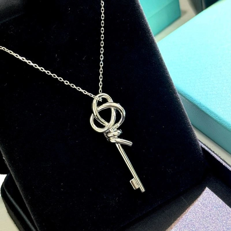 Economical Tiffany Necklaces