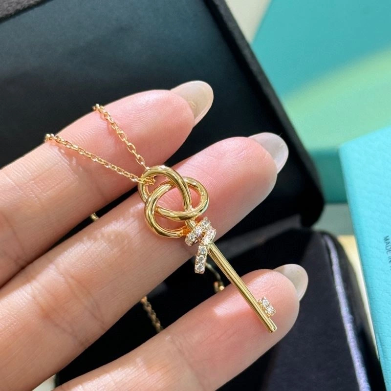 Economical Tiffany Necklaces