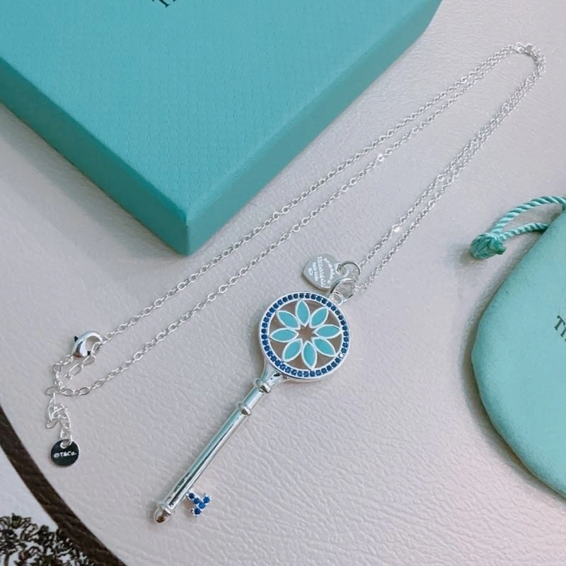 Cut-rate Tiffany Necklaces