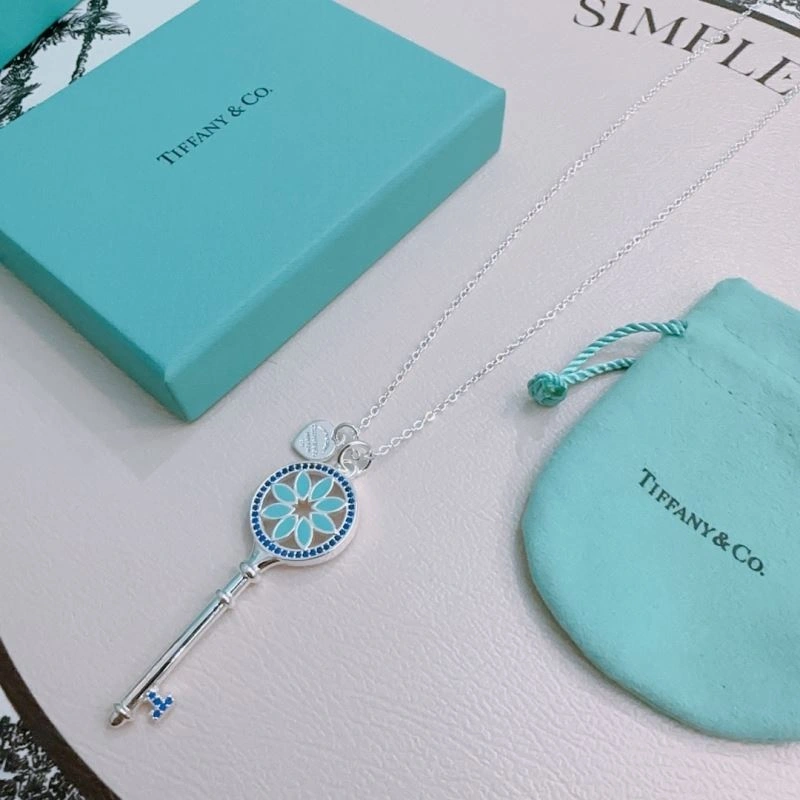 Cut-rate Tiffany Necklaces