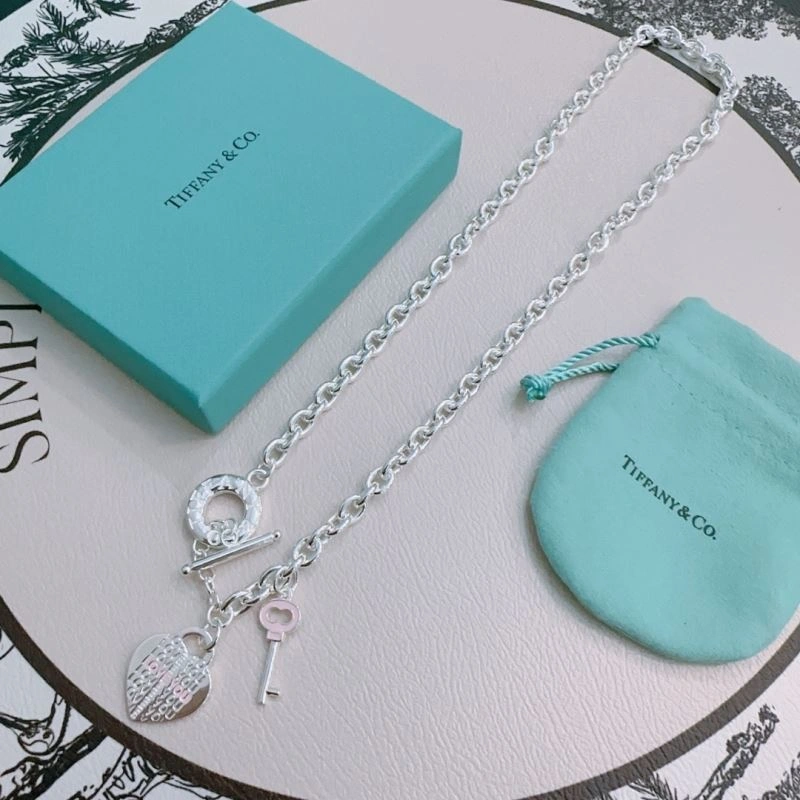 Indistinguishable Tiffany Necklaces