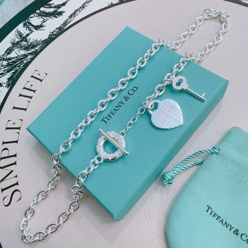 Indistinguishable Tiffany Necklaces