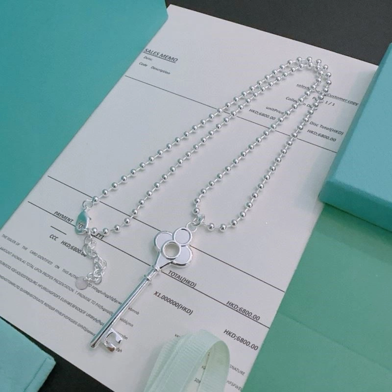 Brand-authenticated Tiffany Necklaces