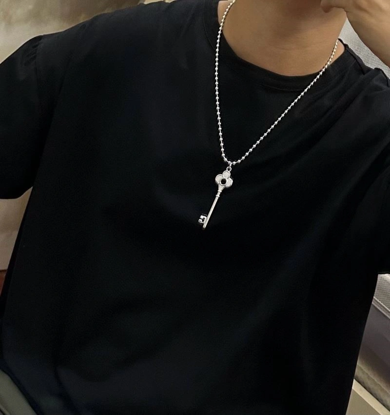 Brand-authenticated Tiffany Necklaces