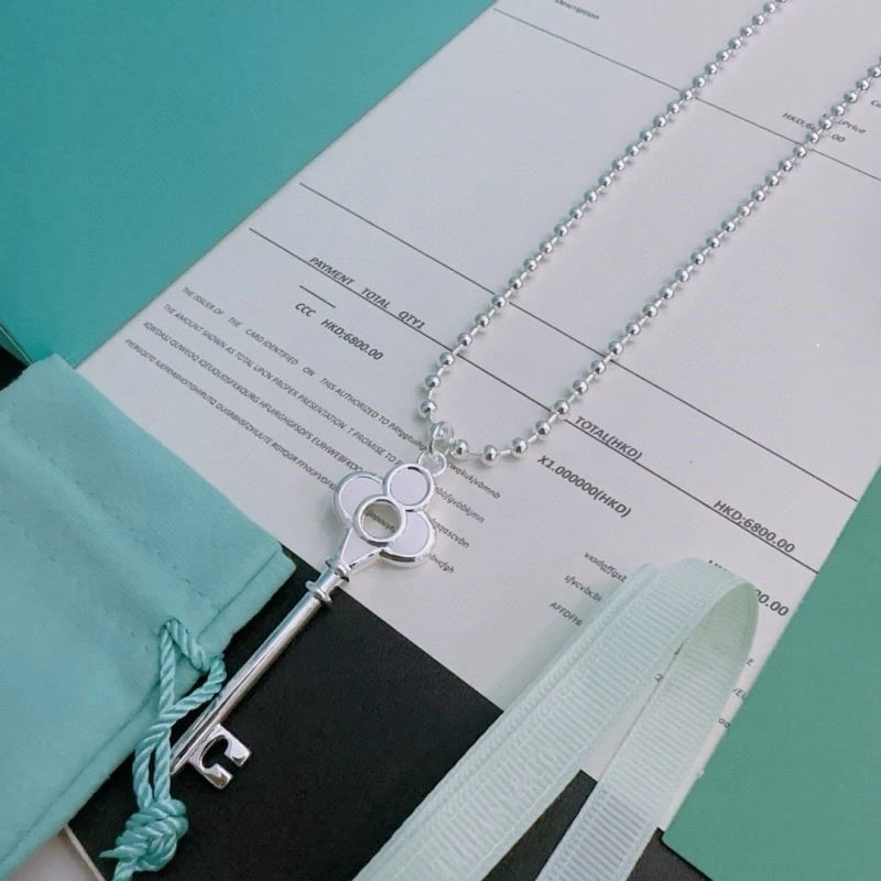 Brand-authenticated Tiffany Necklaces