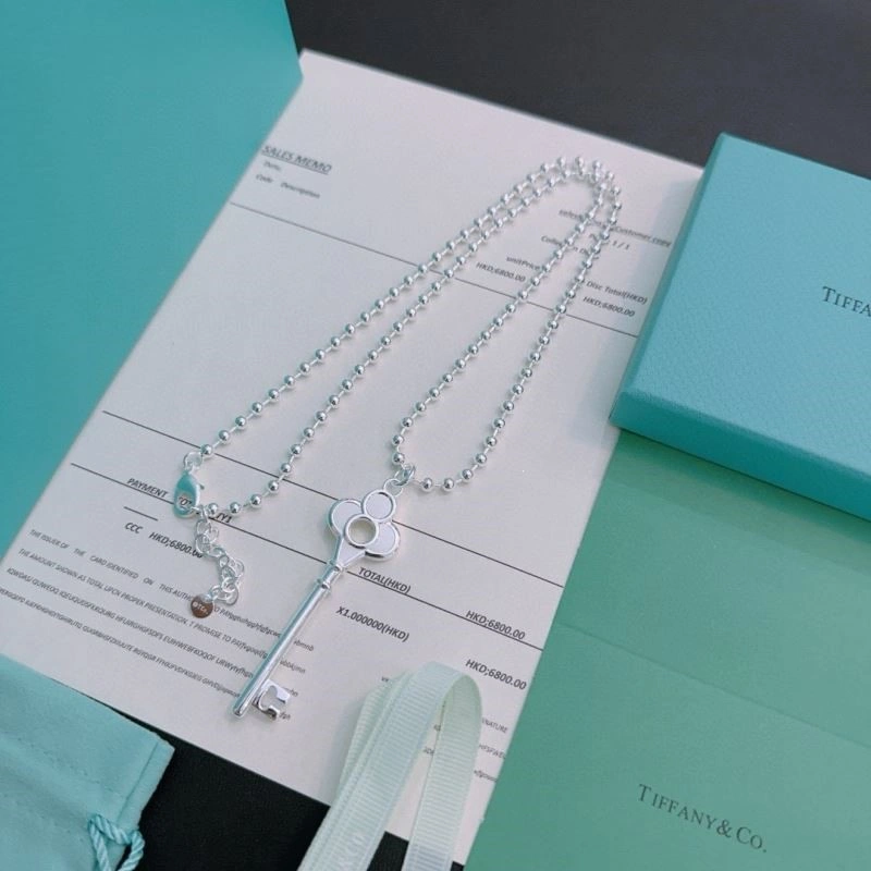 Brand-authenticated Tiffany Necklaces