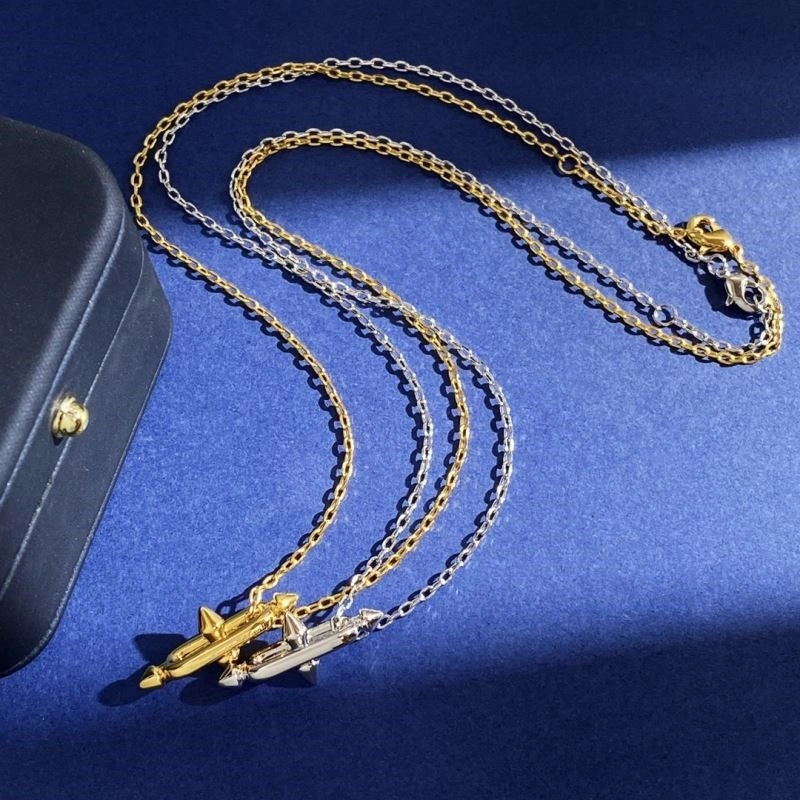 Indistinguishable Tiffany Necklaces