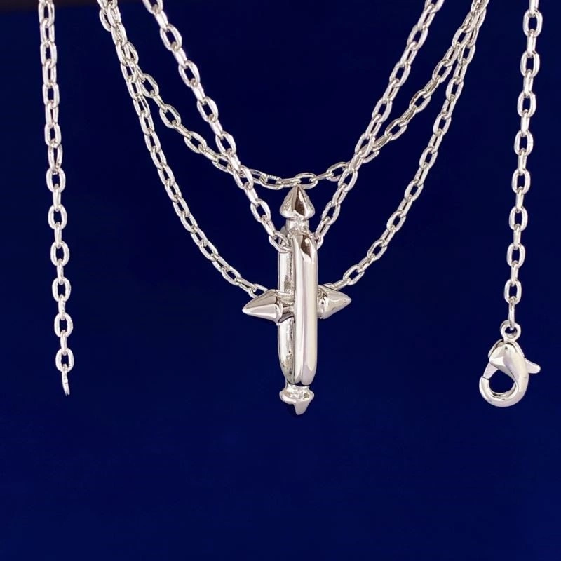 Indistinguishable Tiffany Necklaces