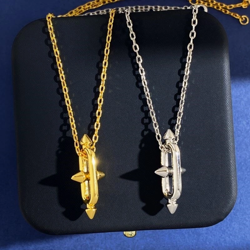 Indistinguishable Tiffany Necklaces