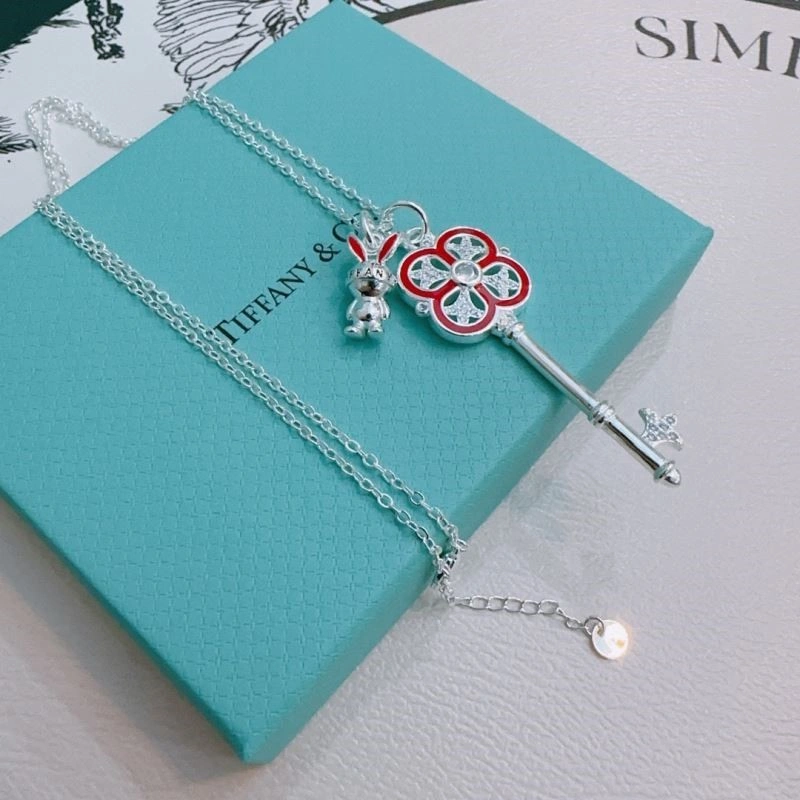 Brand-authenticated Tiffany Necklaces