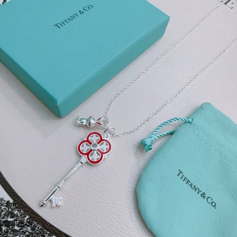 Brand-authenticated Tiffany Necklaces