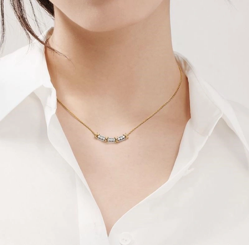 Value-priced Tiffany Necklaces