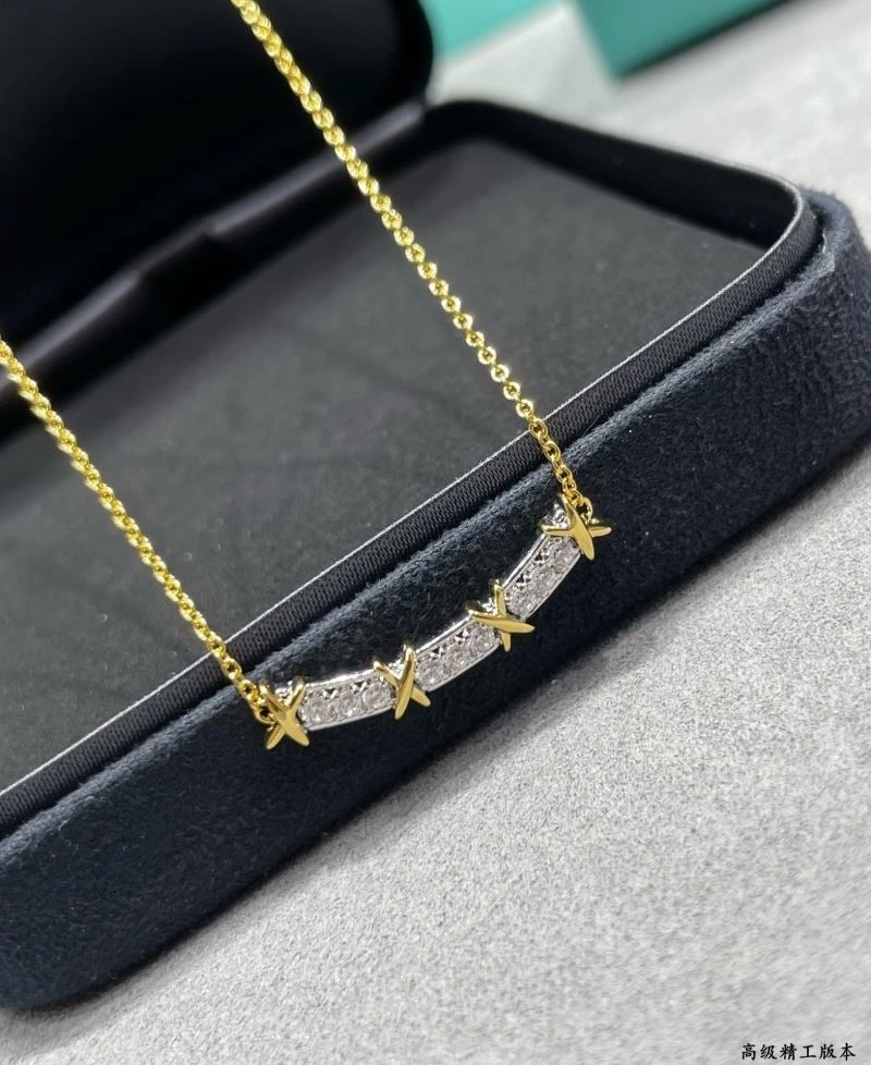 Value-priced Tiffany Necklaces