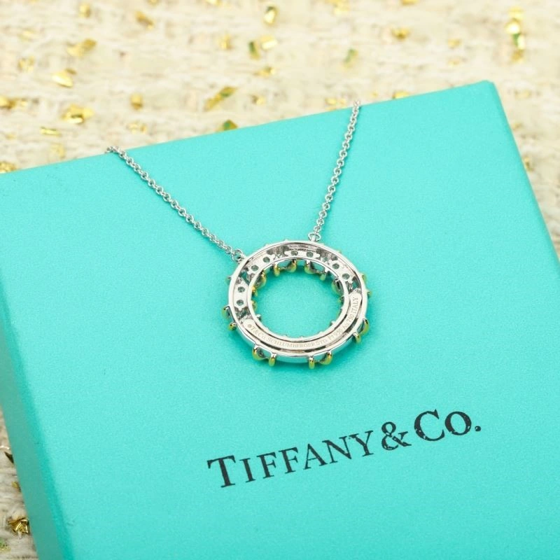 Cut-rate Tiffany Necklaces