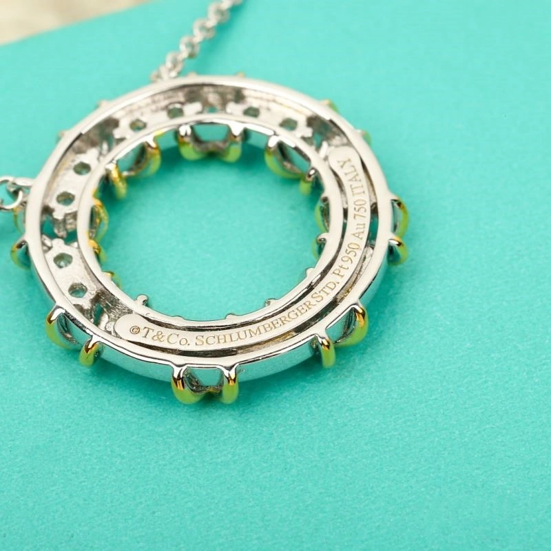 Cut-rate Tiffany Necklaces
