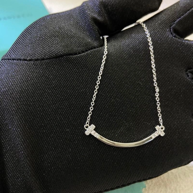Cut-rate Tiffany Necklaces
