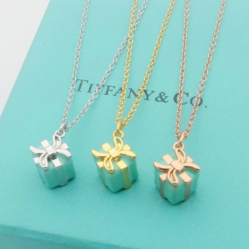 Cut-rate Tiffany Necklaces