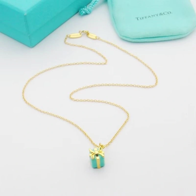 Cut-rate Tiffany Necklaces