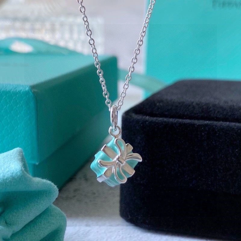Discounted Tiffany Necklaces