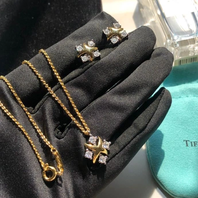 Authentic Tiffany Necklaces