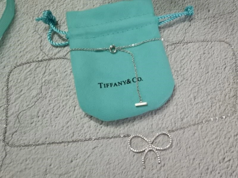 Brand-authenticated Tiffany Necklaces