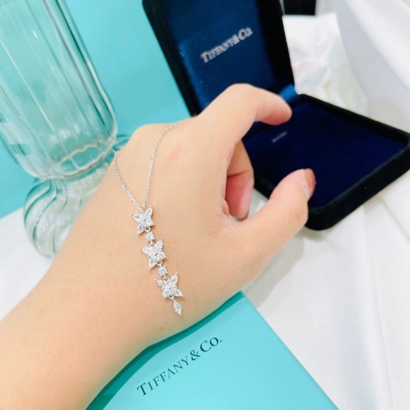 Top match Tiffany Necklaces